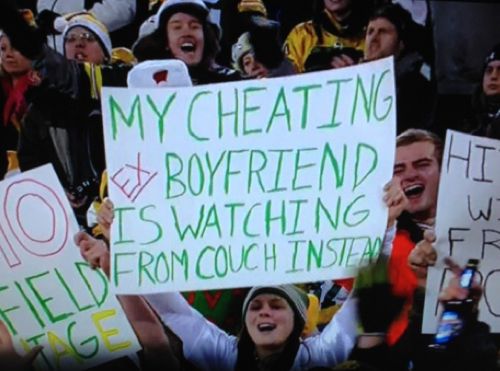 Green Bay Packers Fan Holds Up Sign Destroying Cheating (Ex) Boyfriend