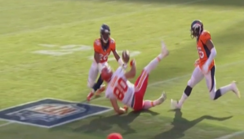 VIDEO: Anthony Fasano Makes Ridiculous One-Handed No-Look Catch