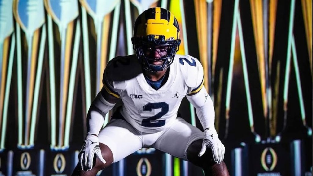 Here's Why Mike Hart Isn't Returning To Michigan's Staff